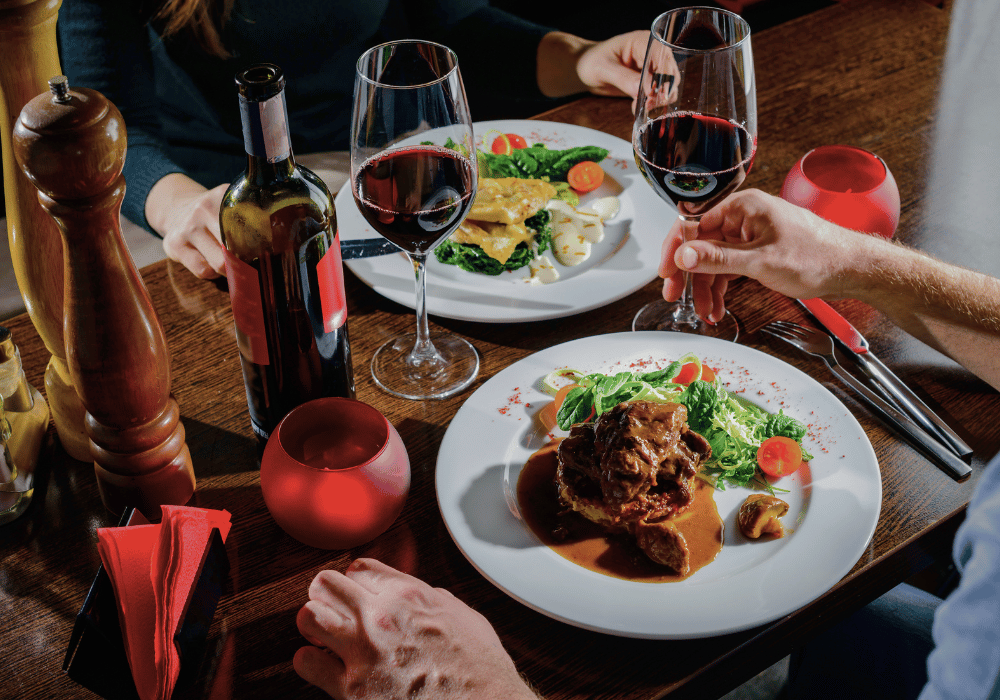 How to Manage Cash Flow in a Restaurant in 8 Simple Steps - Happy Chimps